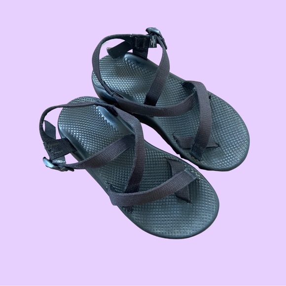 Chaco | Shoes | Chacos Black Classic Single Strap Chunky Hiking Water ...